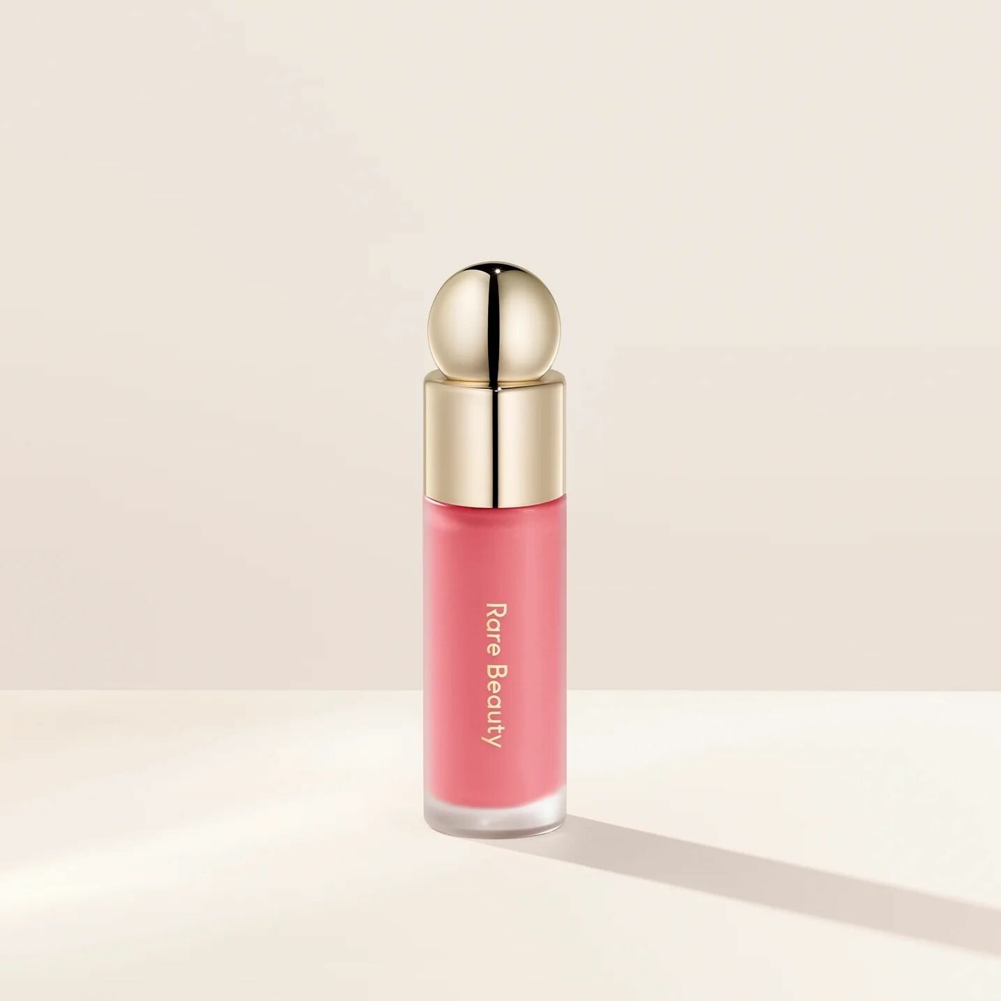 Жидкие матовые румяна RARE BEAUTY Soft Pinch Liquid Blush Happy 7,5 мл