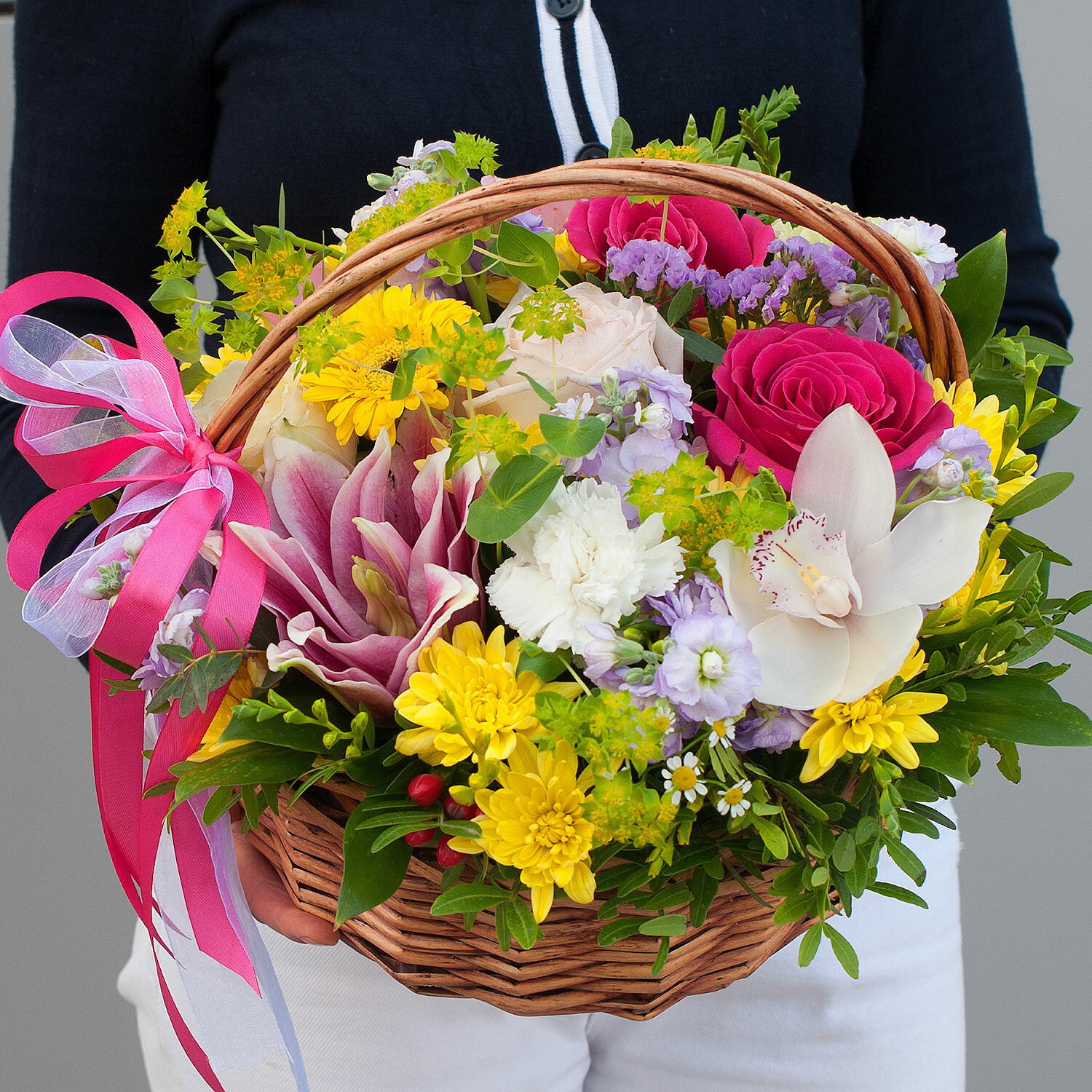 Корзина с цветами "Мамбо"