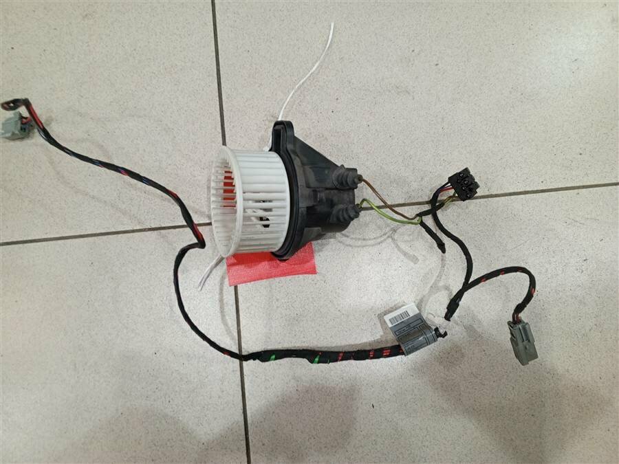 Моторчик печки задний от Volvo XC90 2002-2014