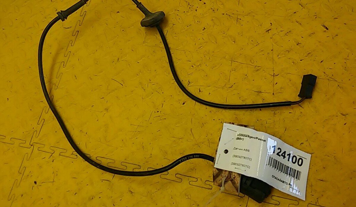 Датчик ABS Passat (B5+) Volkswagen 3B0927807C