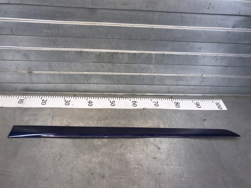 Молдинг двери передний правый Opel Astra H 2004- 24461093