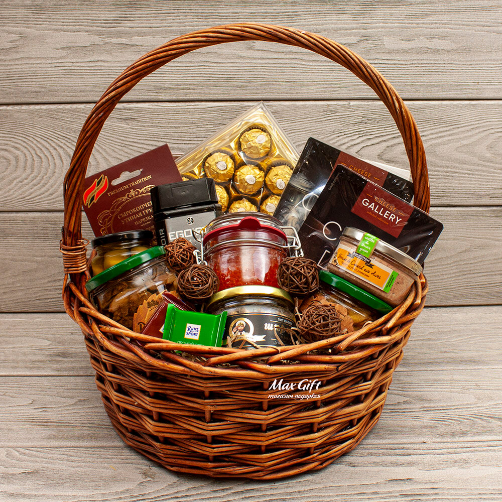 Подарочная корзина «Съешь меня»