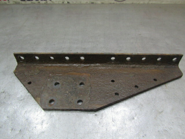 Кронштейн траверсы рамы Renault Premium