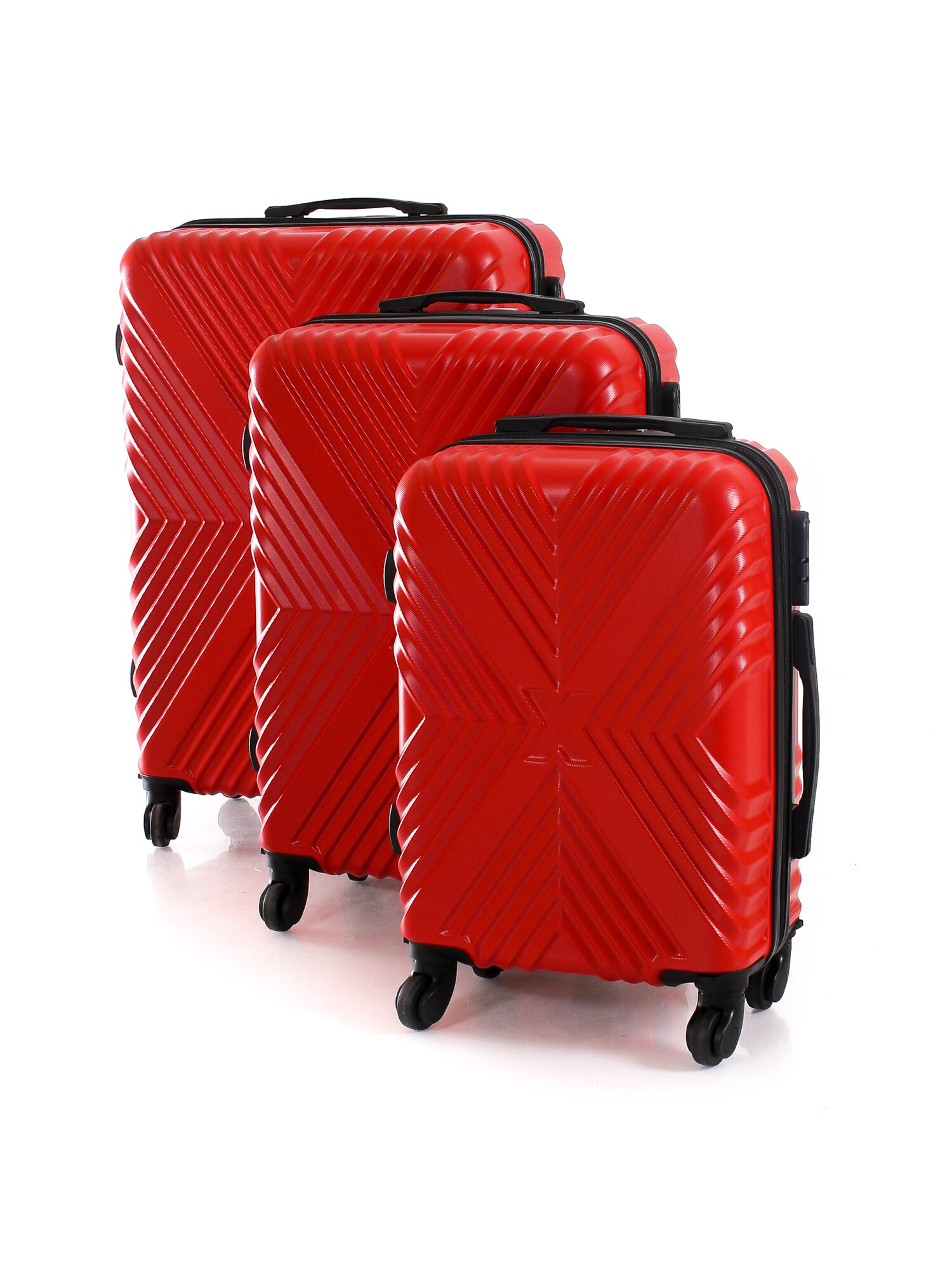 Комплект чемоданов 