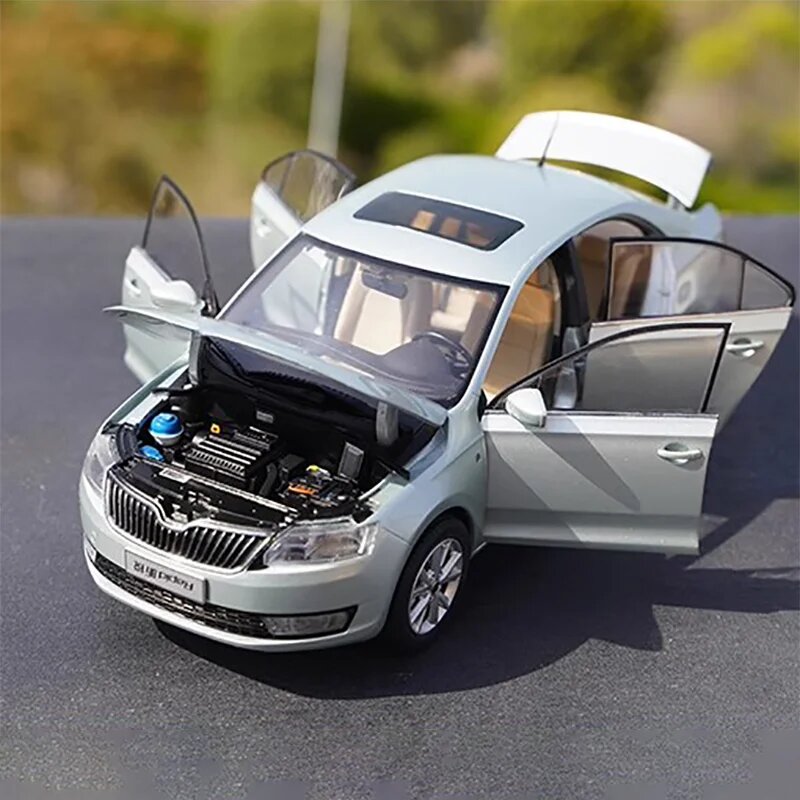 Skoda Xinrui 1:18 металлическая модель автомобиля