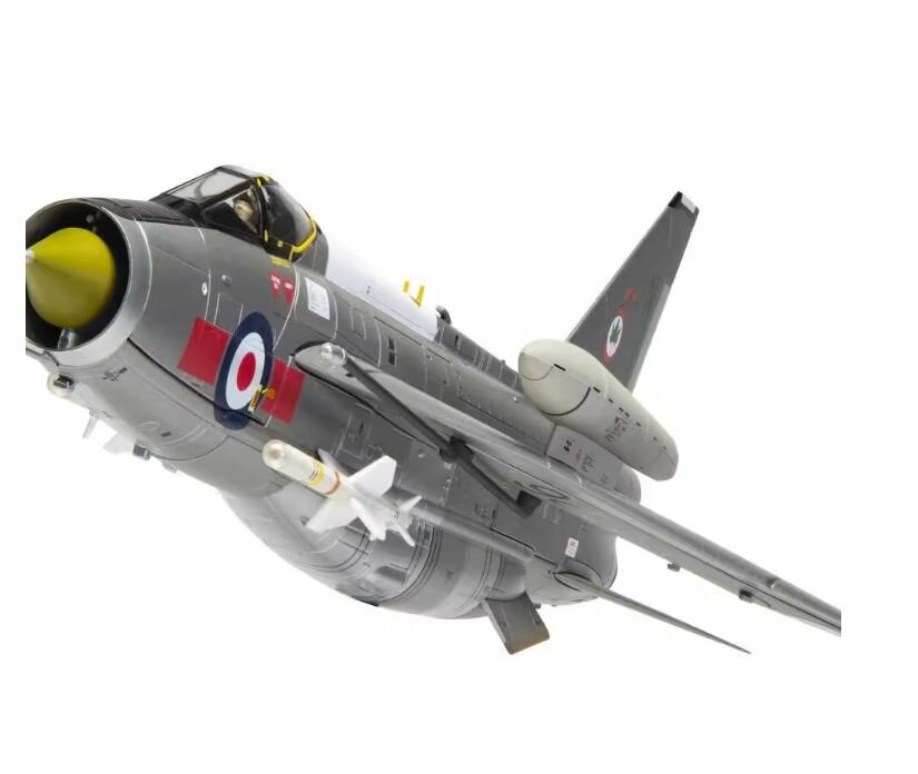 Corgi AA28404 1:48 English Electric Lightning F.6, истребитель_перехватчик, Королевские ВВС (RAF), 5_я эскадрилья, готовая модель