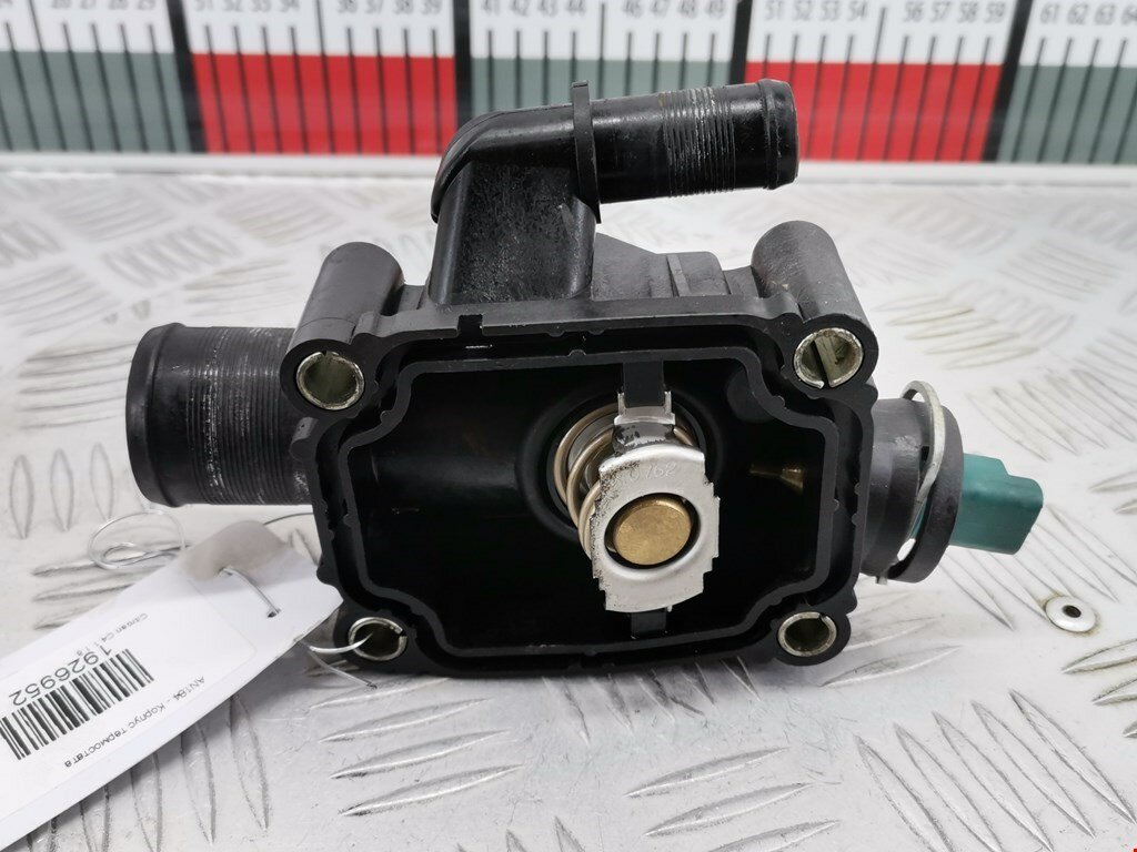 Корпус термостата Citroen C4 1 1336Z0 арт. 1926952