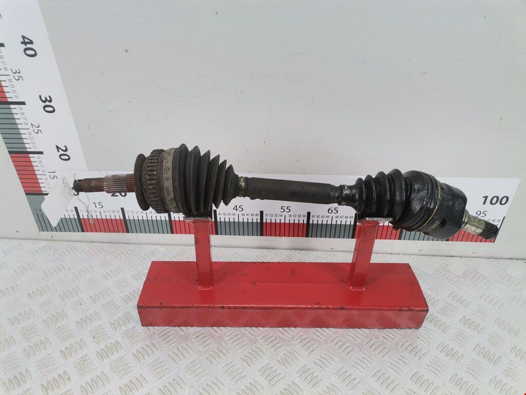 Полуось передняя левая (приводной вал шрус) Chrysler Voyager 3 4808883 арт. 2069888