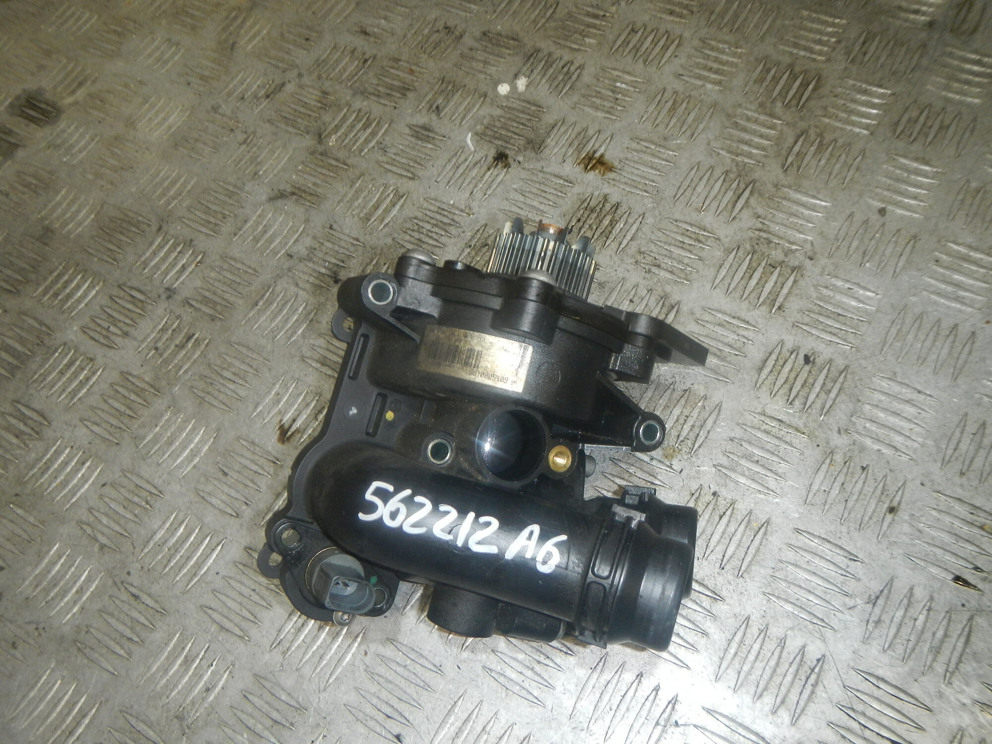 Б/У Насос водяной (помпа), Audi (Ауди)-A6 (C7) (11-18) AUDI A6 (C7) (11-18) 2.0 CDN Turbo Без видимых повреждений. 562212...