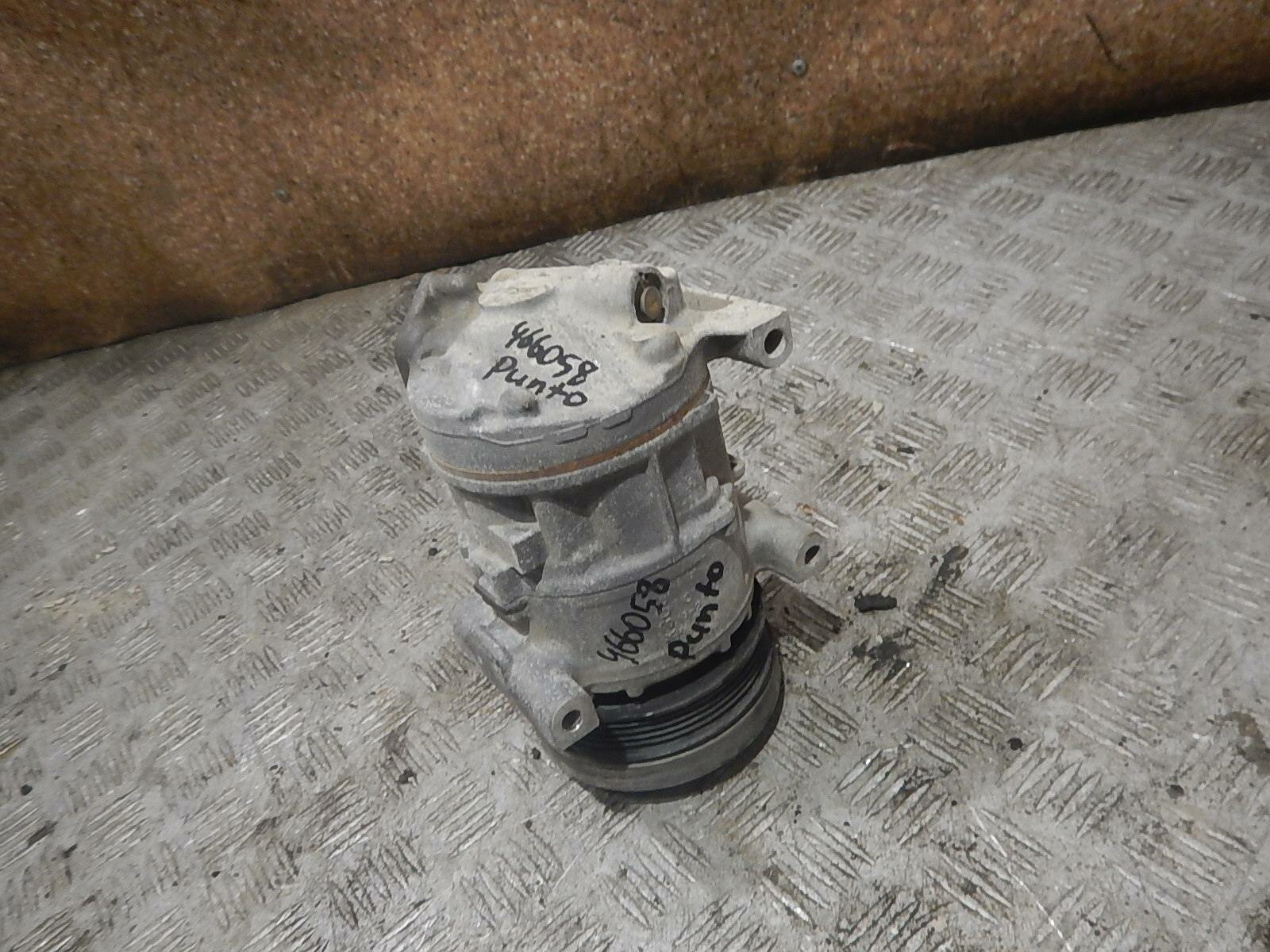 Б/У Компрессор кондиционера, Fiat (Фиат)-PUNTO (05-18) FIAT PUNTO (05-18) 1,4л, 8V Сломано разъем. 466058 Fiat/Alfa/Lanci...