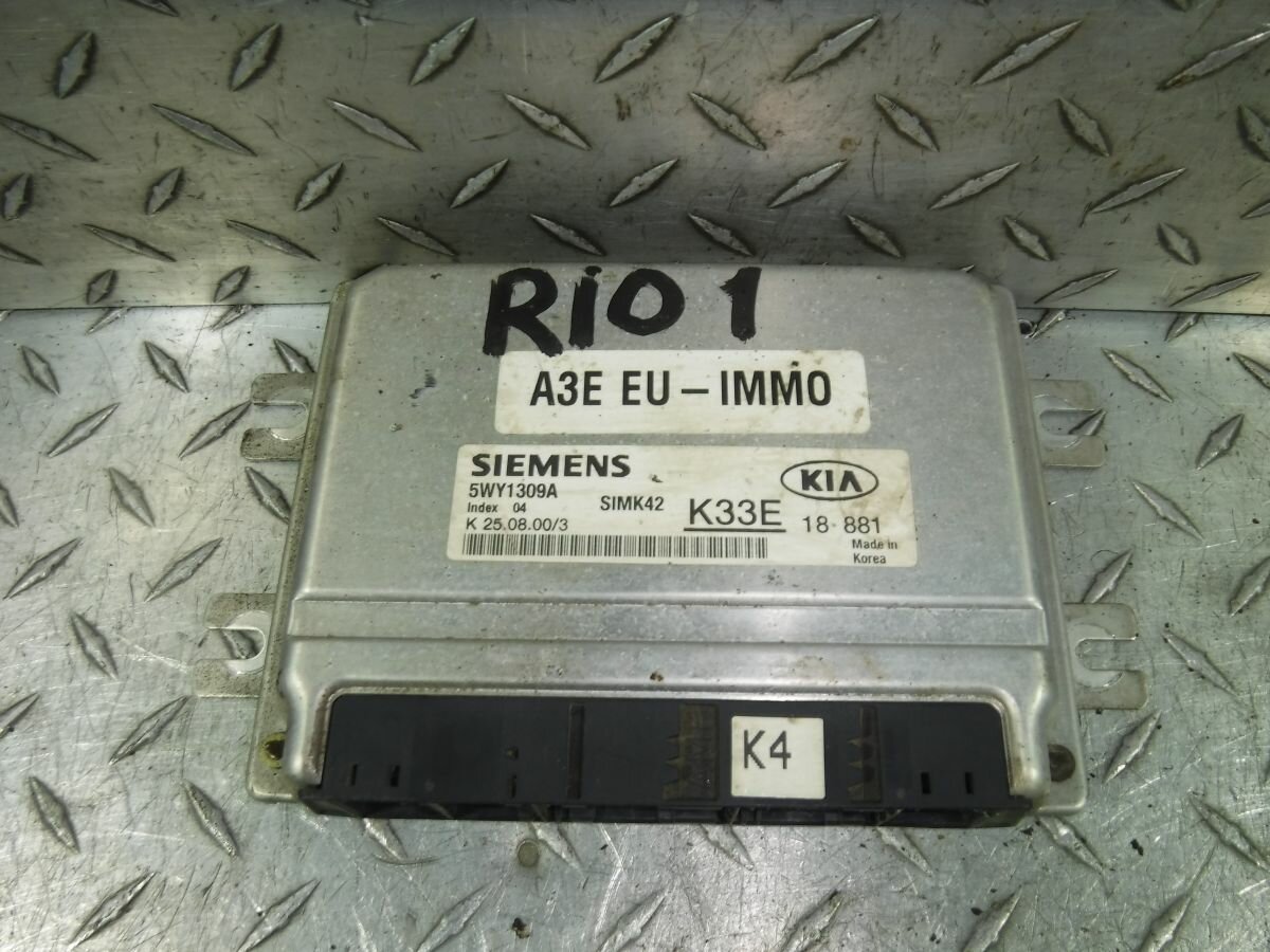 Блок управления двигателем Kia Rio I (1999—2002) 0K33E18881