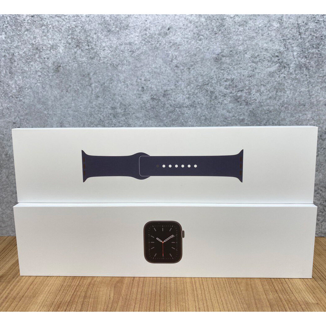 Умные часы Apple Watch 6 GPS + Cellular, 40 мм, сталь цвета графит, спортивный ремешок черный