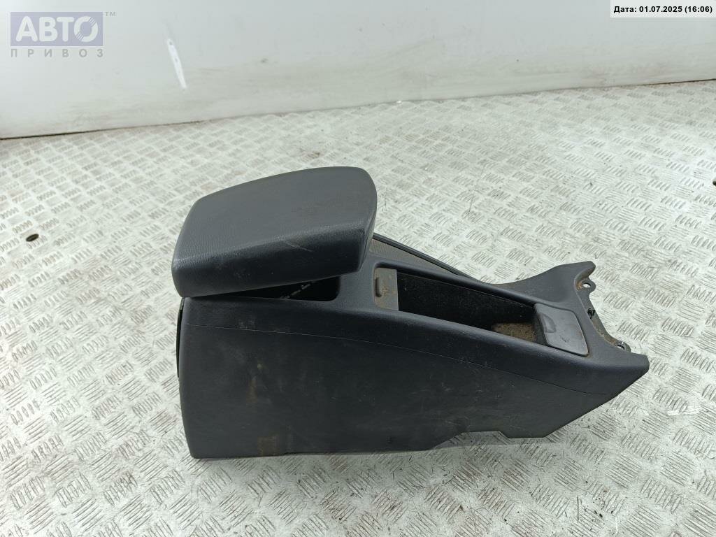 Подлокотник Volvo S40 / V40 (1995-2004)