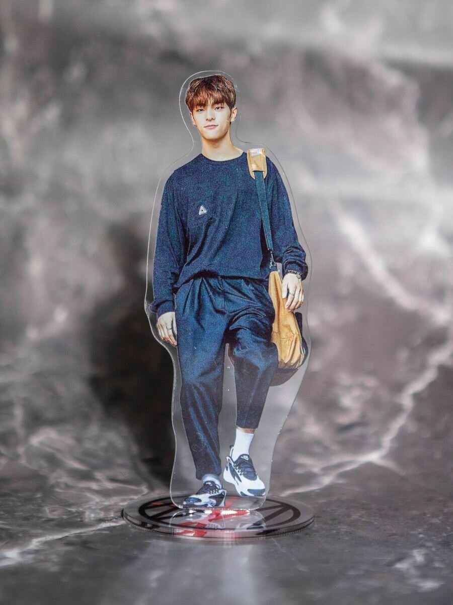 К-поп фигурка Stray Kids Ким Уджин