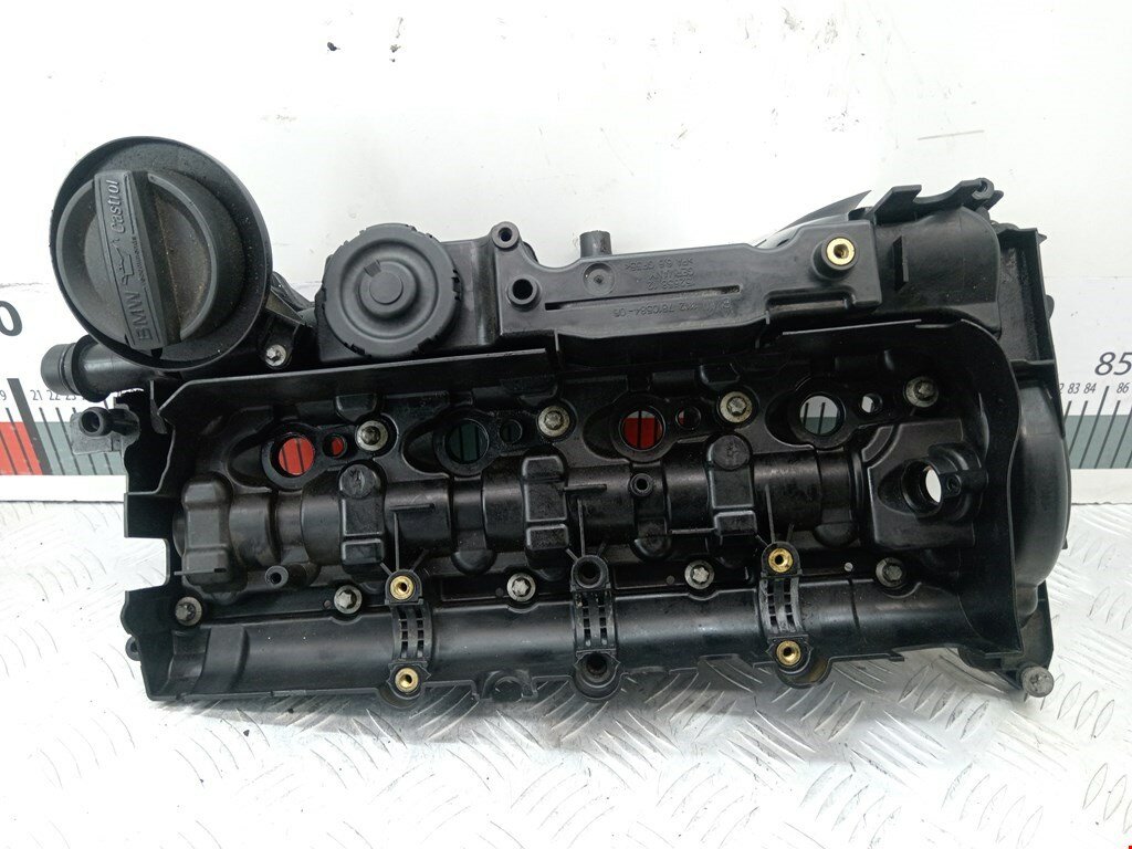 Крышка клапанная BMW 3-Series (E90/E91/E92/E93) 11127810584 арт. 2035929