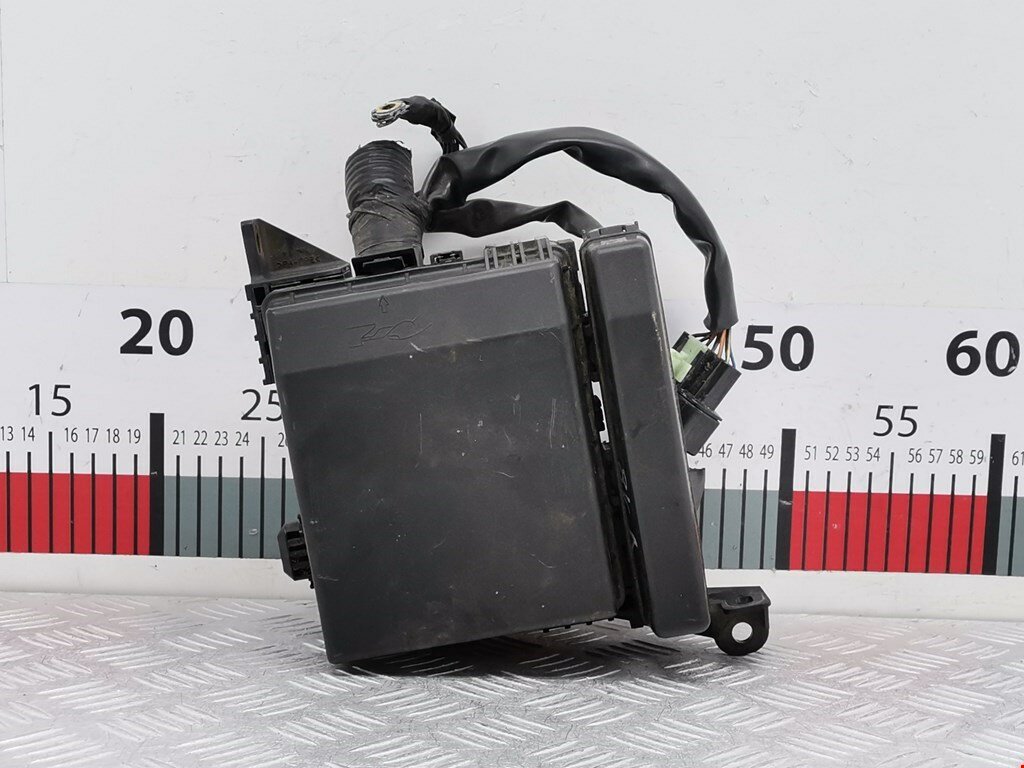 Блок предохранителей Renault Master 2 7703297587 арт. 1993884