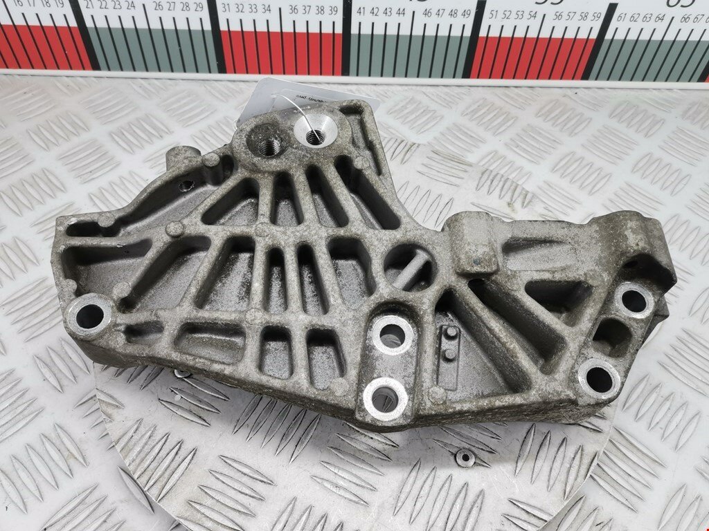 Кронштейн (крепление лапа) двигателя Renault Espace 4 8201011432 арт. 1923753