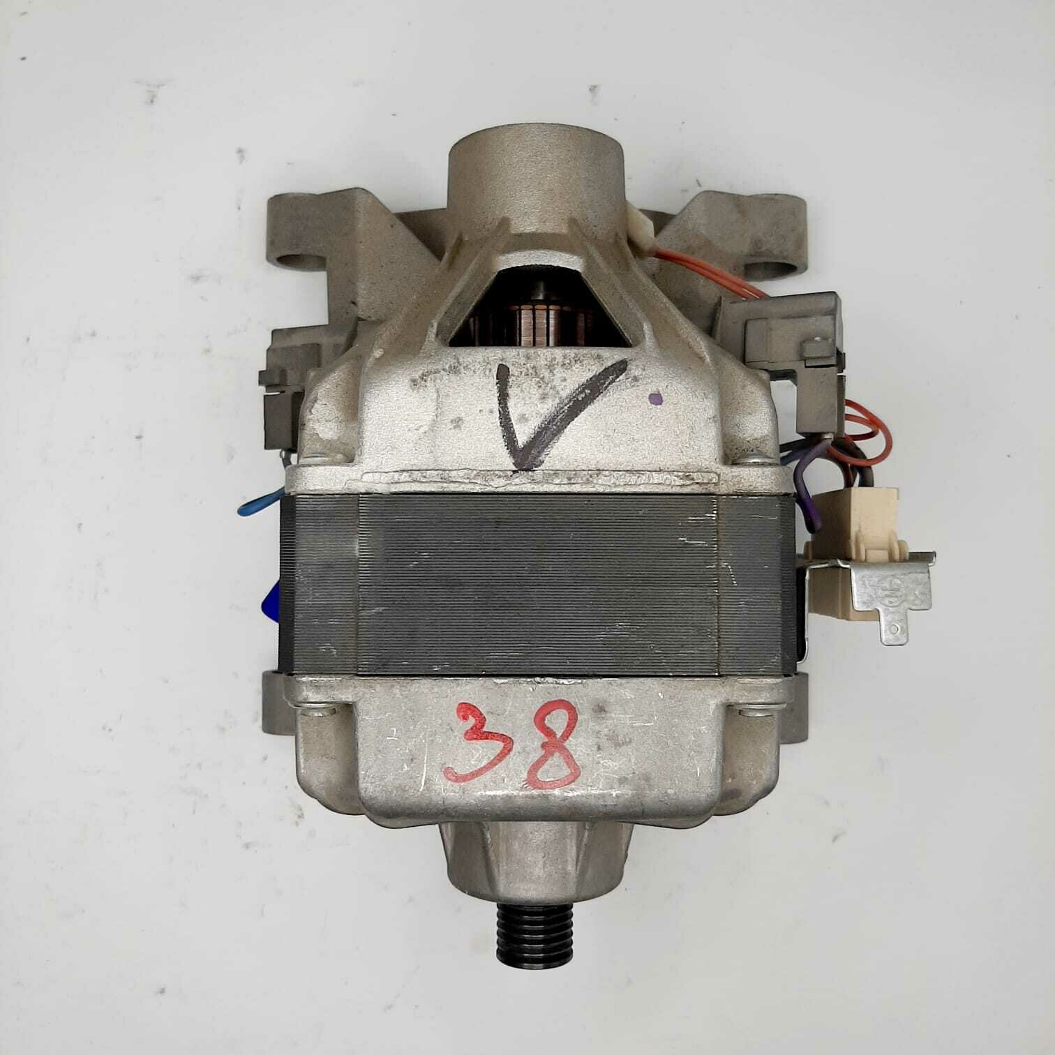 38 Двигaтeль для стиральной машины Cаndy 45318699 б/у