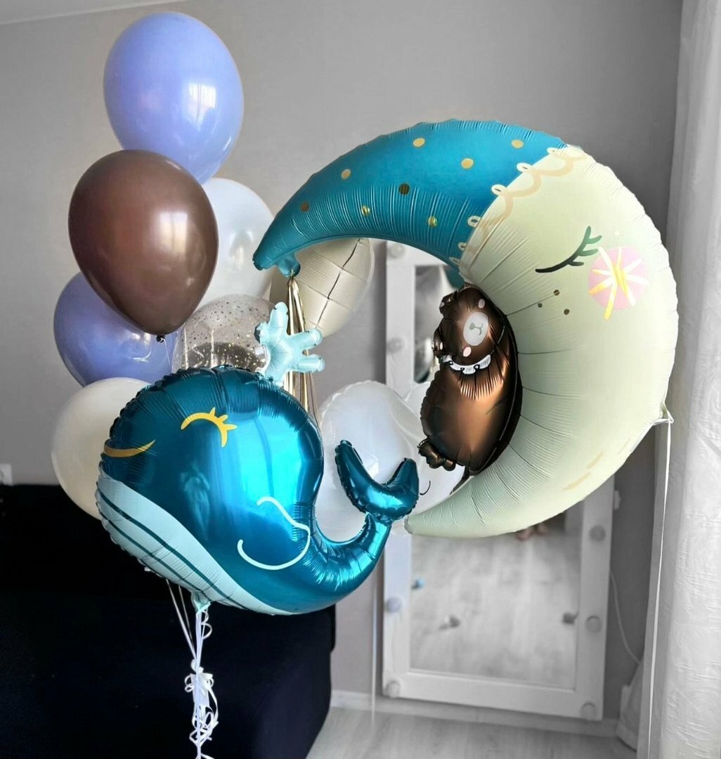 Композиция из воздушных шаров с гелием «Медвежонок на луне и Китёнок»