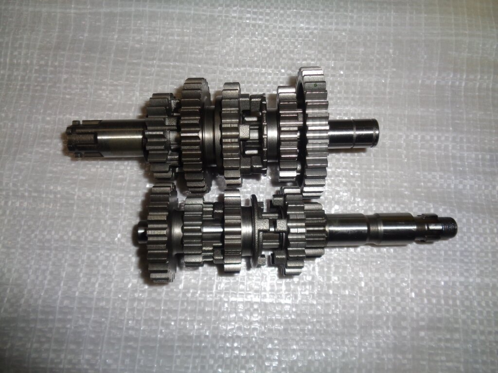 Коробка в сборе YBR125