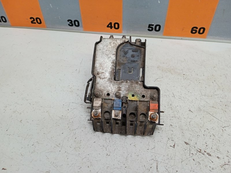 Б/У на клемму, Пежо 308 Блок предохранителей Peugeot 308 2010 4A, 4C 232498 Peugeot-Citroen арт. 6545PA, 9663704680