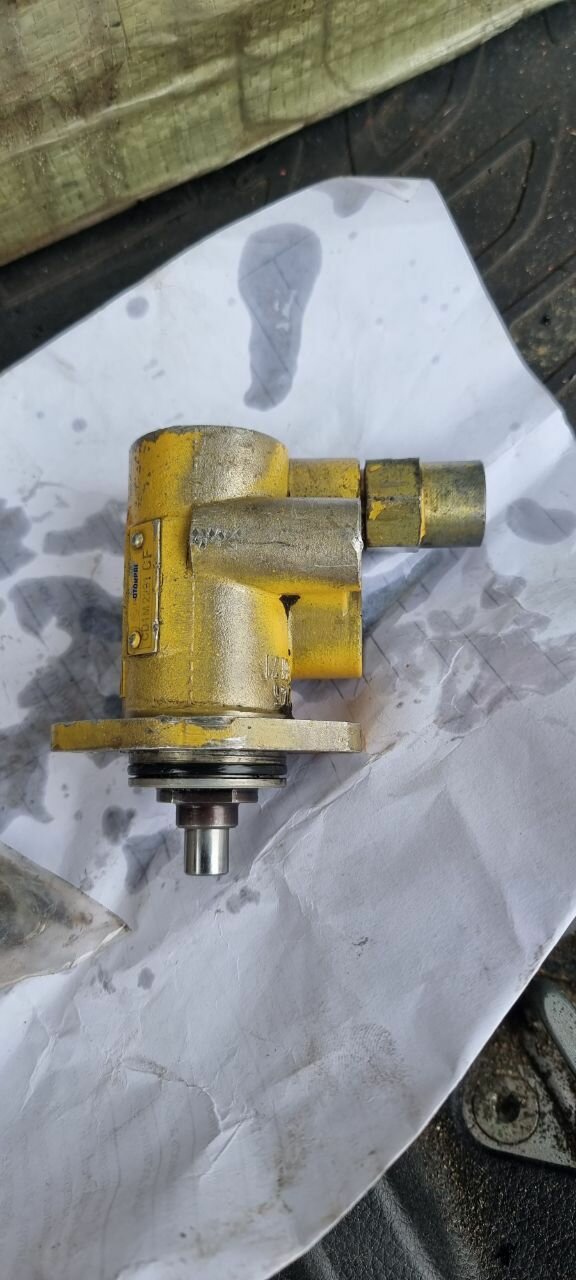 Насос750-965-050 подкачки (подающий ) б У оригинал , Зетор (Motorpal) для МКСМ-800.