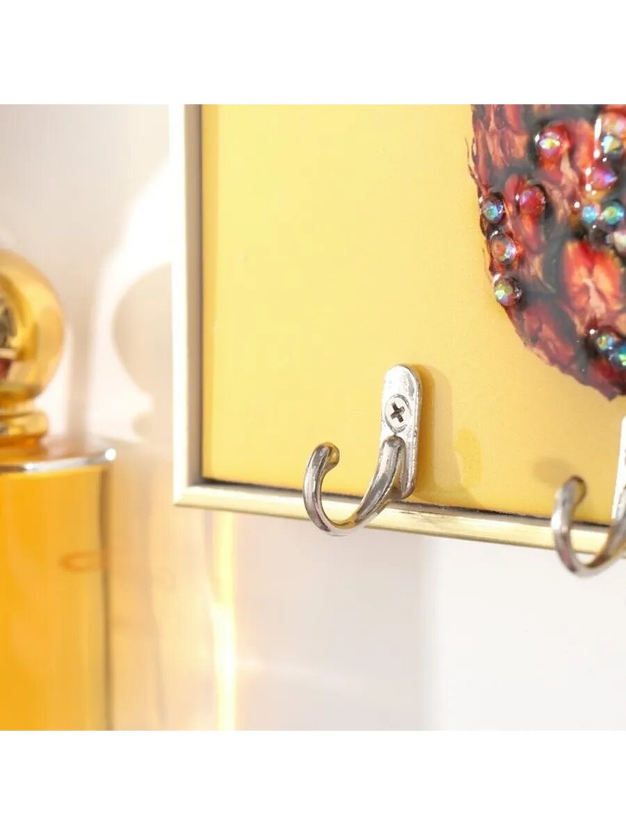 Стильная ключница с фруктовым дизайном