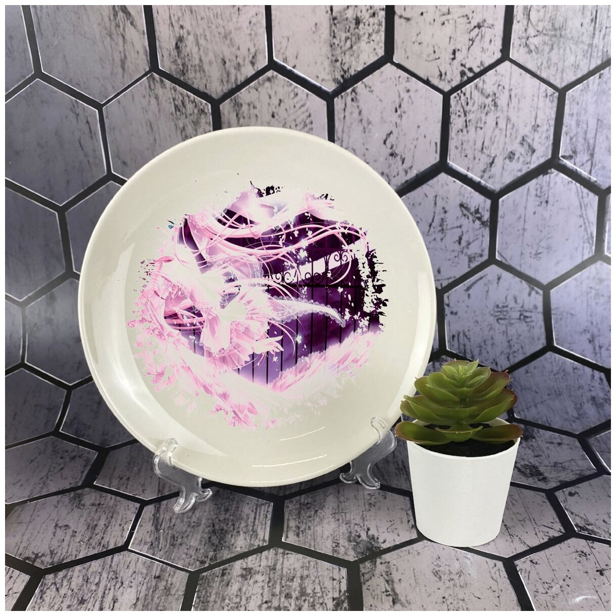 Тарелка Аниме девушка с розовыми волосами веер