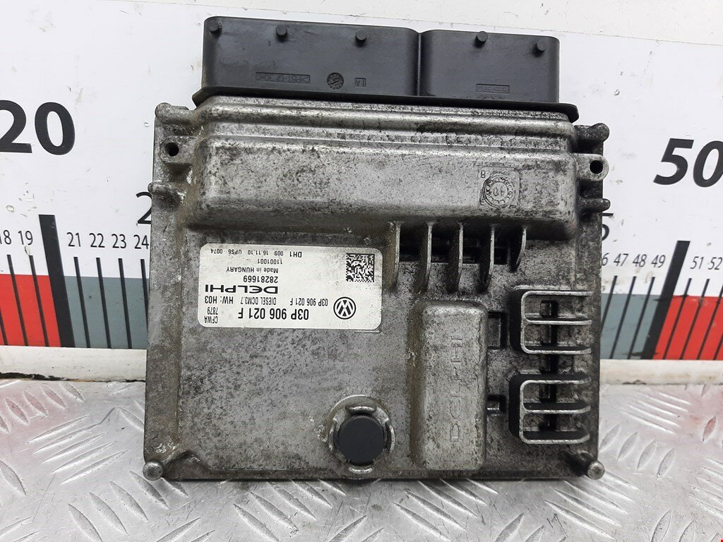Блок управления двигателем Skoda Fabia 2 (5J) 03P906021AQ арт. 2048430