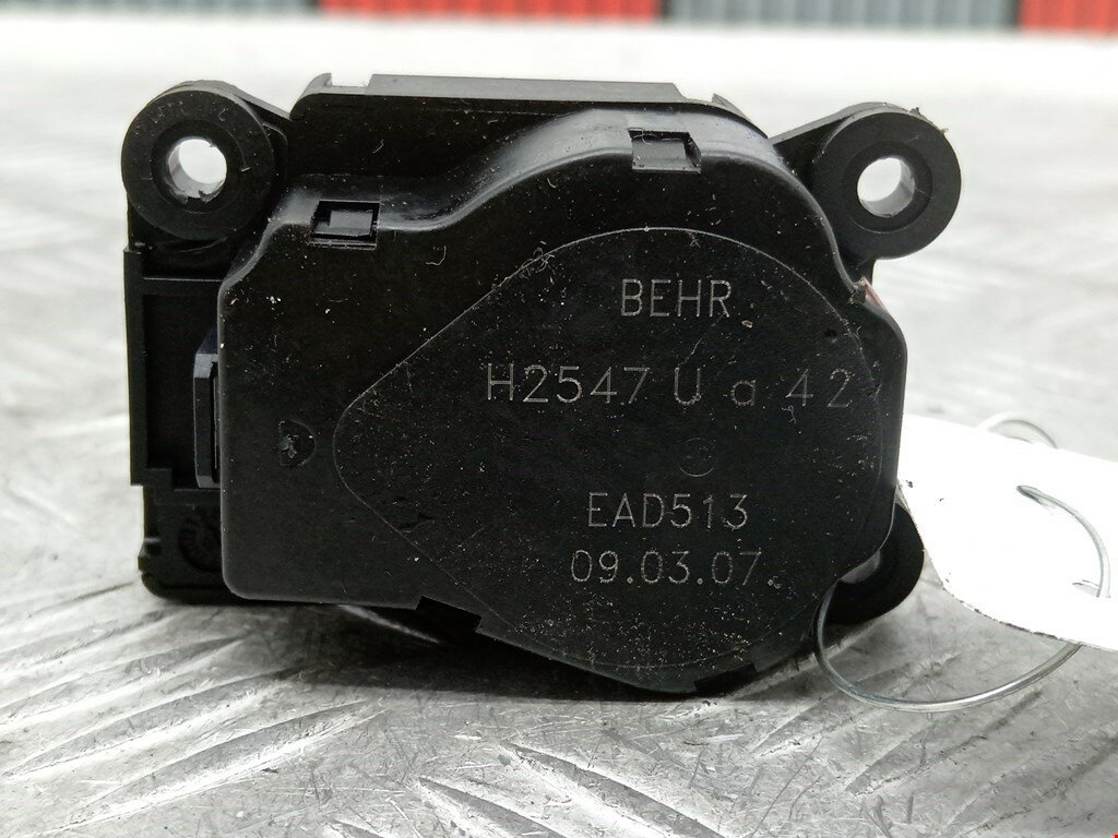 Сервопривод (электропривод моторчик привода) заслонки печки Opel Meriva A 0132801356 арт. 1940426