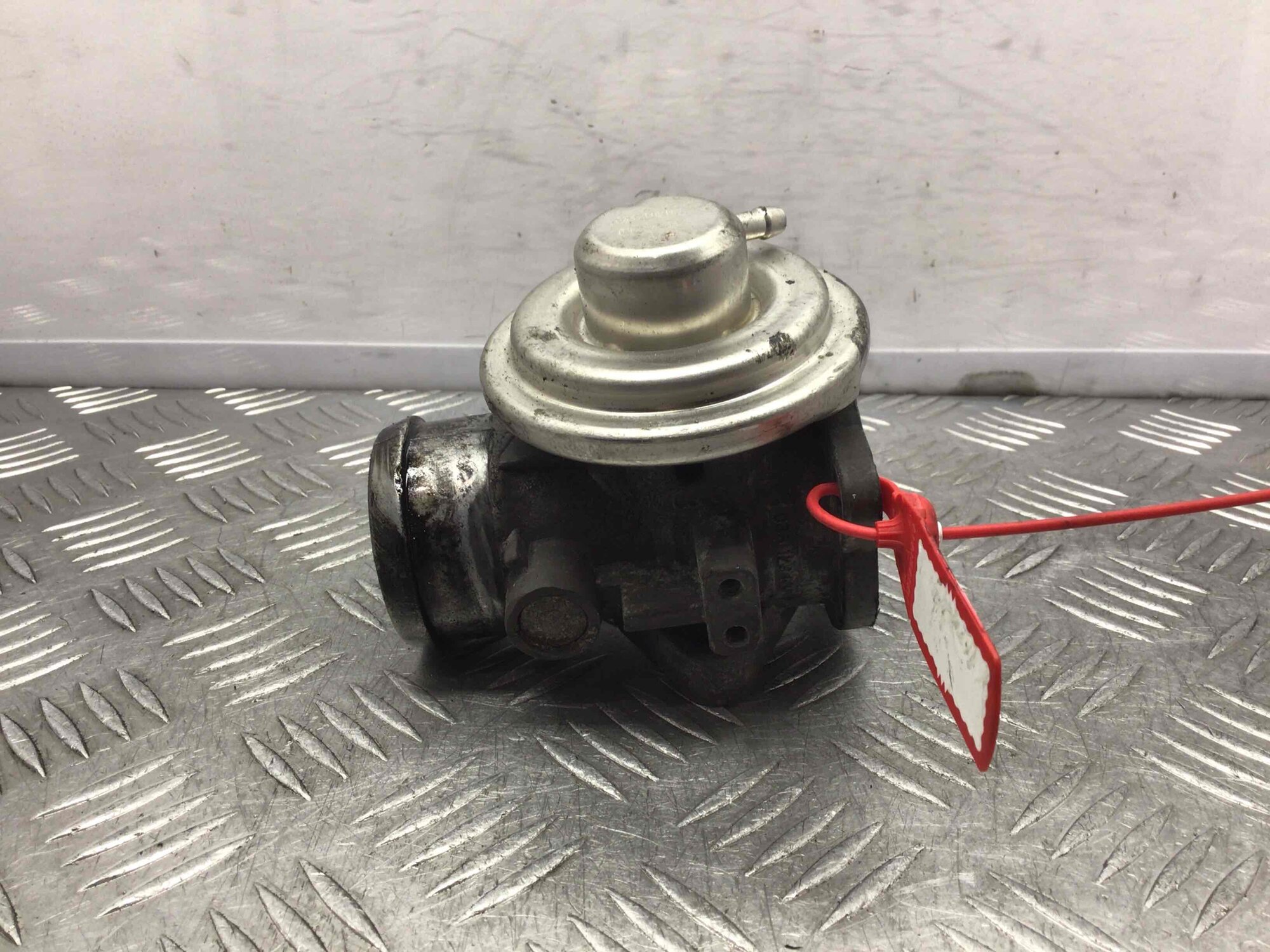 Б/У Клапан EGR Volkswagen Golf 4 поколение (1997-2004) 2001 г.