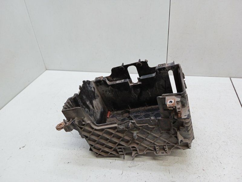 Б/У дефекты на фото, Рено Меган 3 Площадка под АКБ Renault Megane 2010 3 212059 RENAULT арт. 244460002R