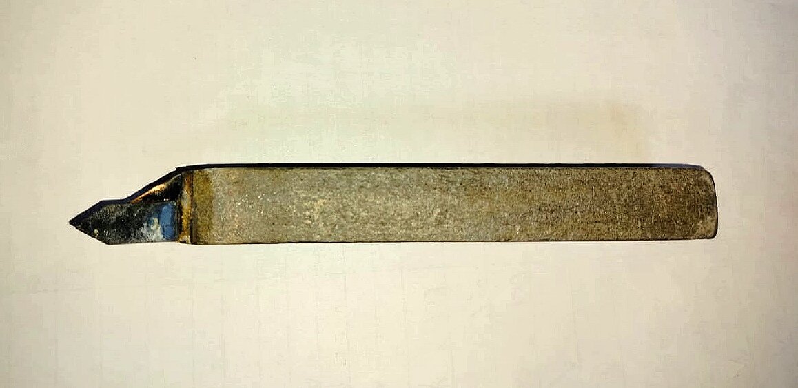 Резец резьбовой для наружной метрической резьбы 32х20х170 ВК8 тип 1 ГОСТ 18885-73