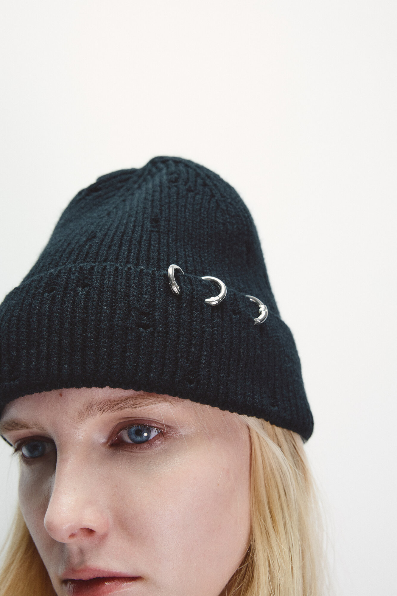 Шапка-бини для женщин