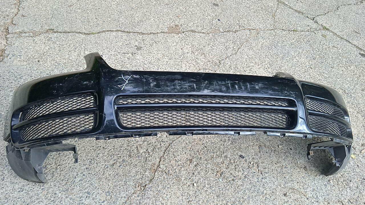 Бампер передний Volkswagen Touareg (2002 - 2007) 7L6807217R