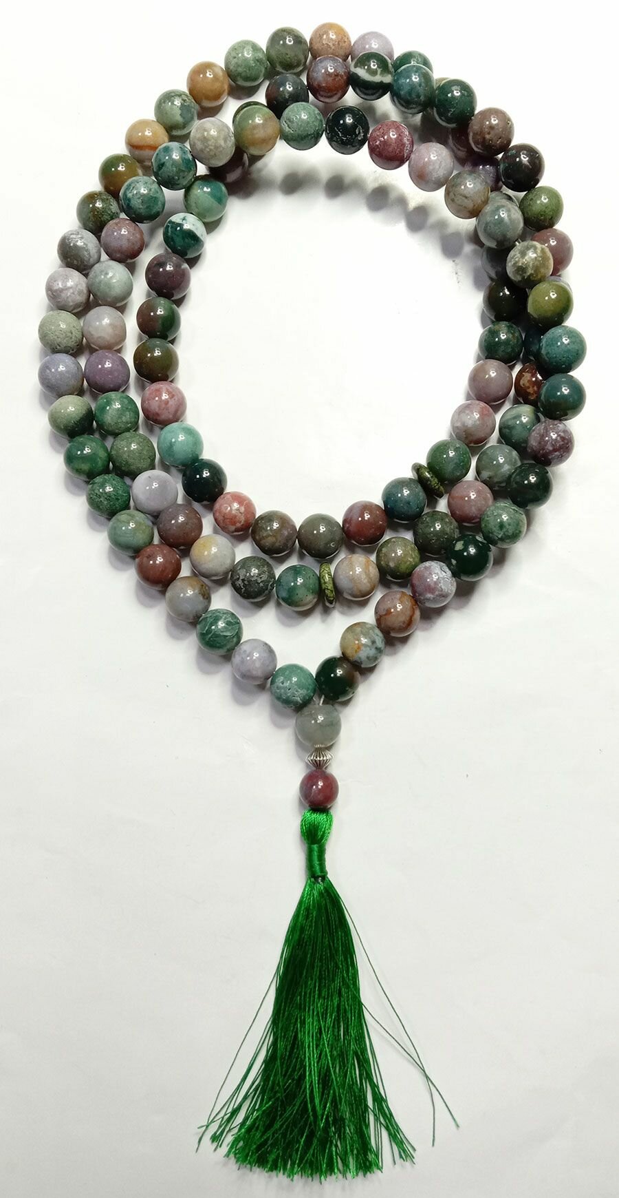 Мусульманские четки из яшмы 99 бусин, диаметр каждой бусины 12 мм. в коробке