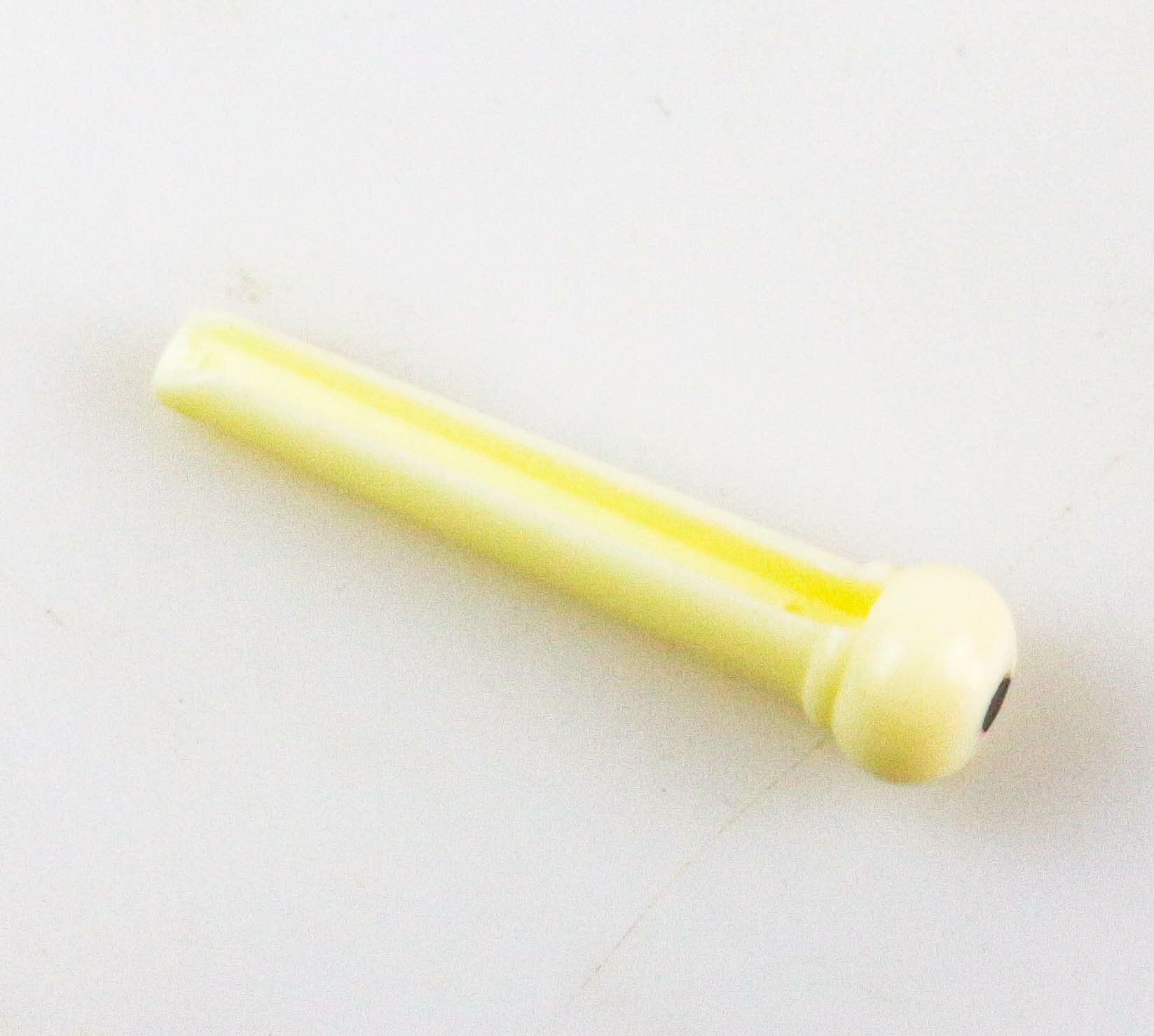 Втулка (бобышка) EMUZIN ABP 06 для акустической гитары, кремовая с точкой