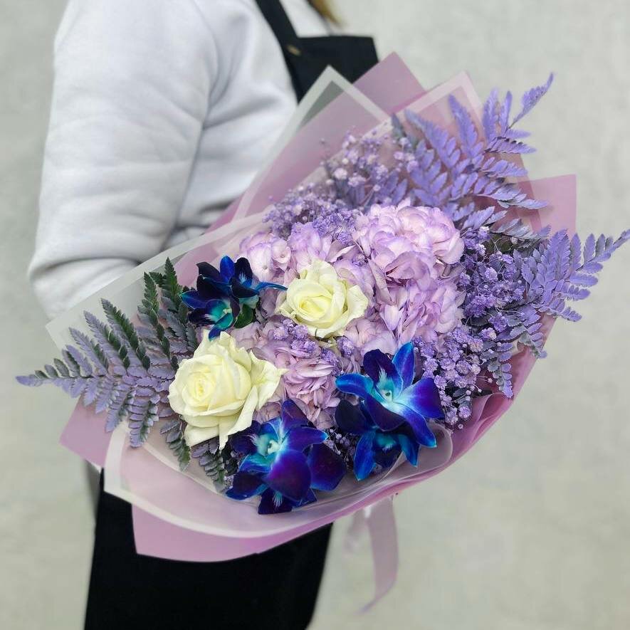 Букет "Космический микс с орхидеями", Rybe-Flowers, высота 40см, 11 цветов