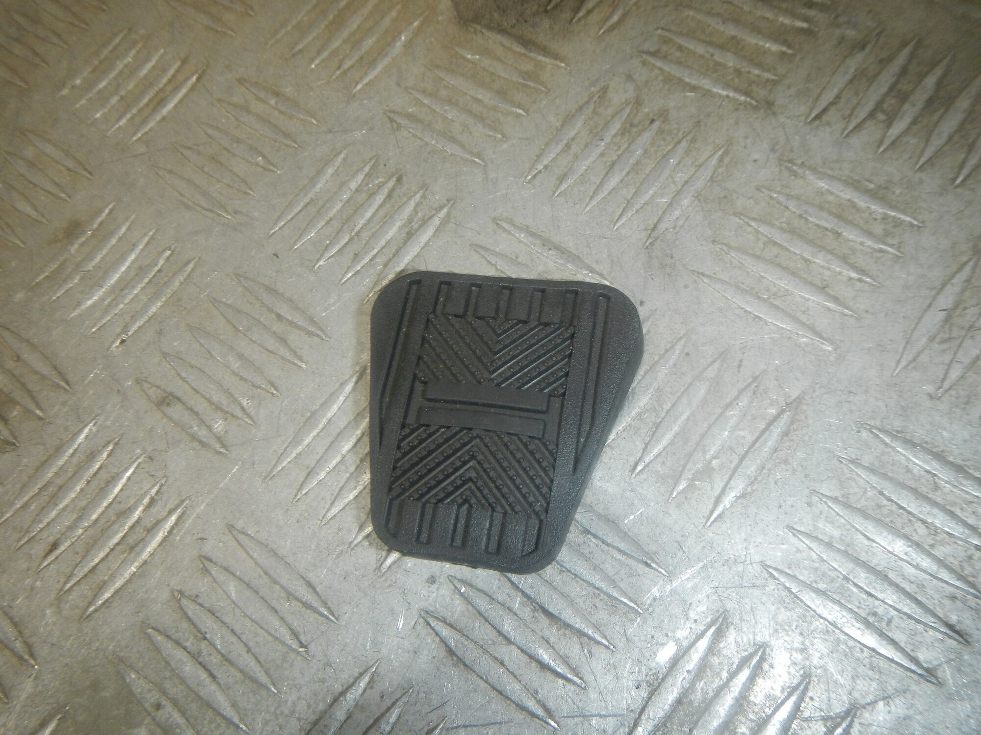 Б/У Накладка (кузов внутри), ВАЗ (VAZ)-LADA GRANTA (гранта) (11-18) LADA GRANTA (Гранта) (11-18) педали тормоза и сцеплен...