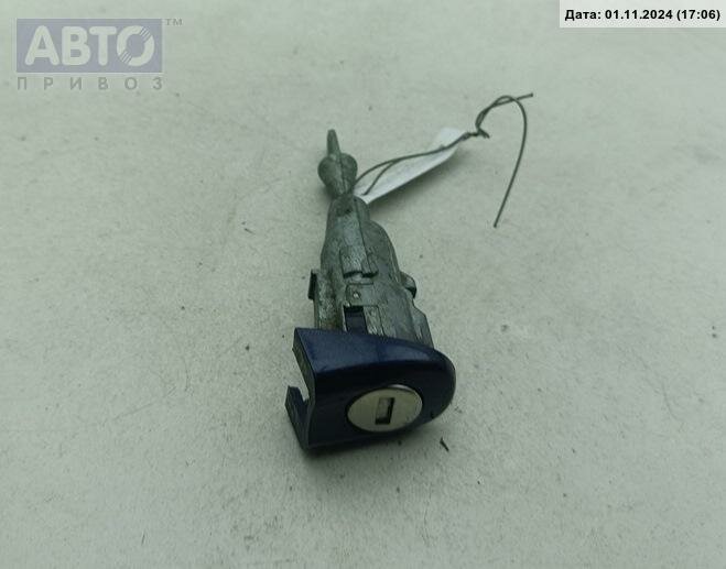 Личинка замка Volkswagen Golf-5