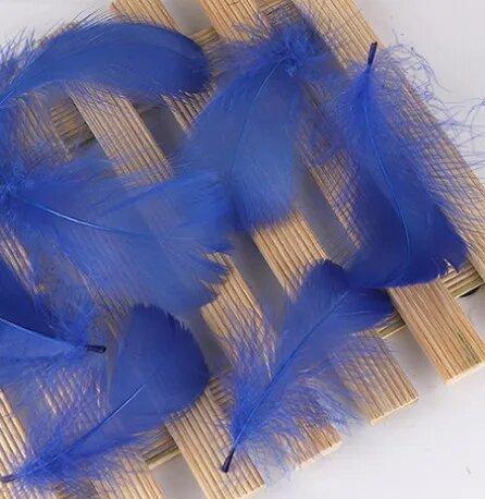Окрашенные гусиные перья Piesfule 4-8 см 200pcs, Blue