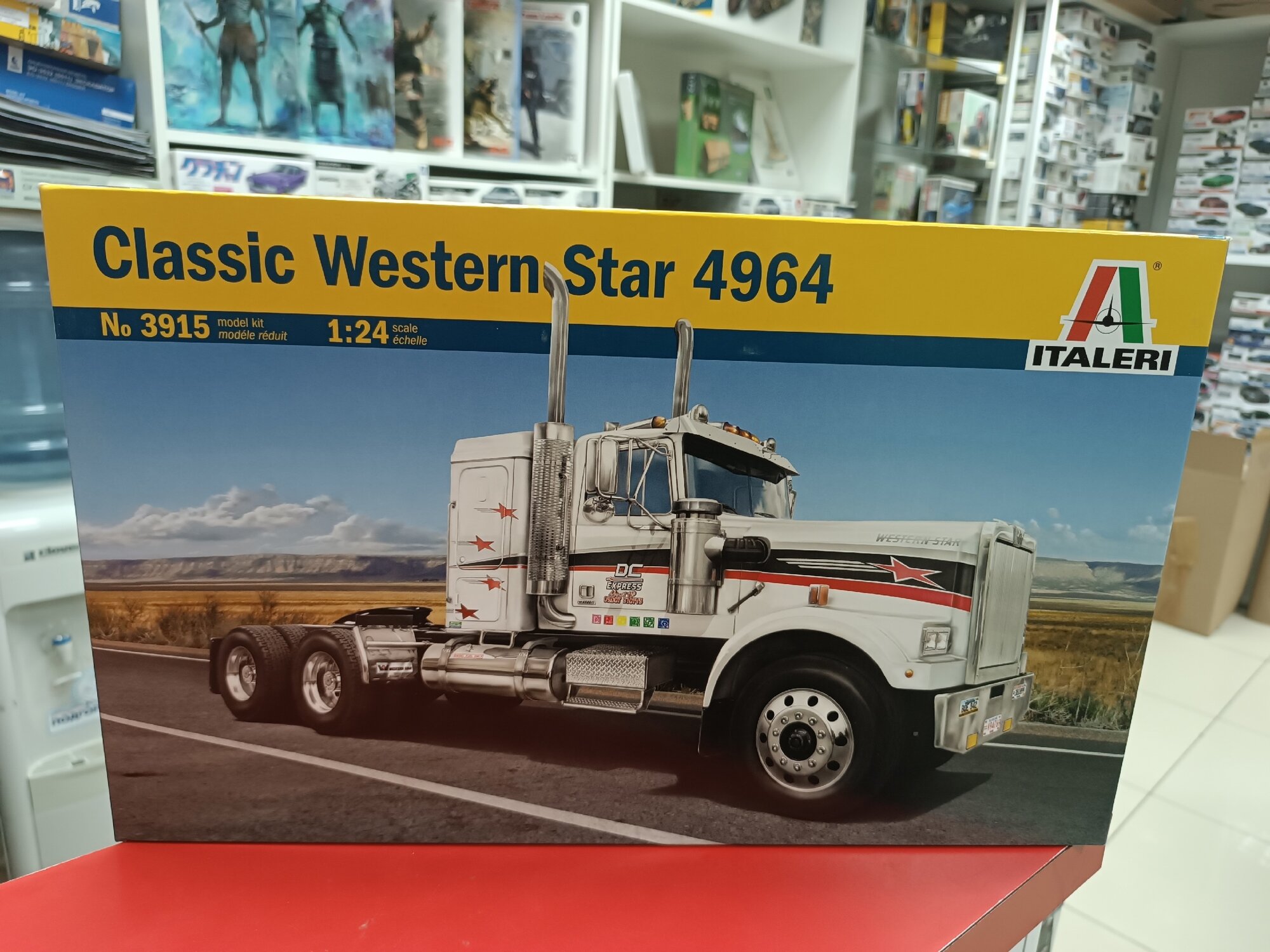 3915 Western star Italeri масштаб 1:24 Сборная модель грузовика
