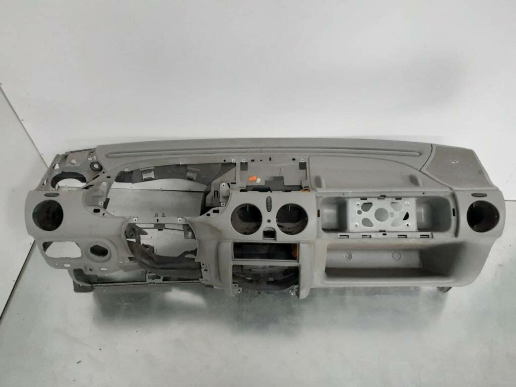 Панель передняя салона (торпедо) Renault Kangoo 2001 8200213257