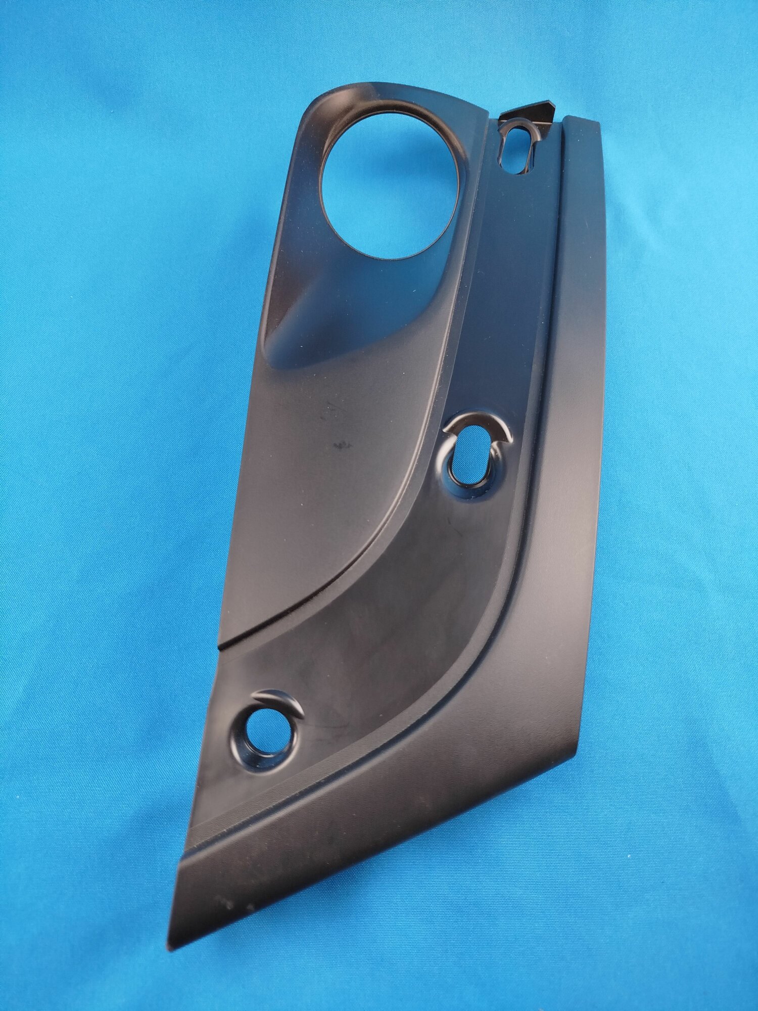 Облицовка противотуманной фары "ВАЗ" для а/м Веста левая