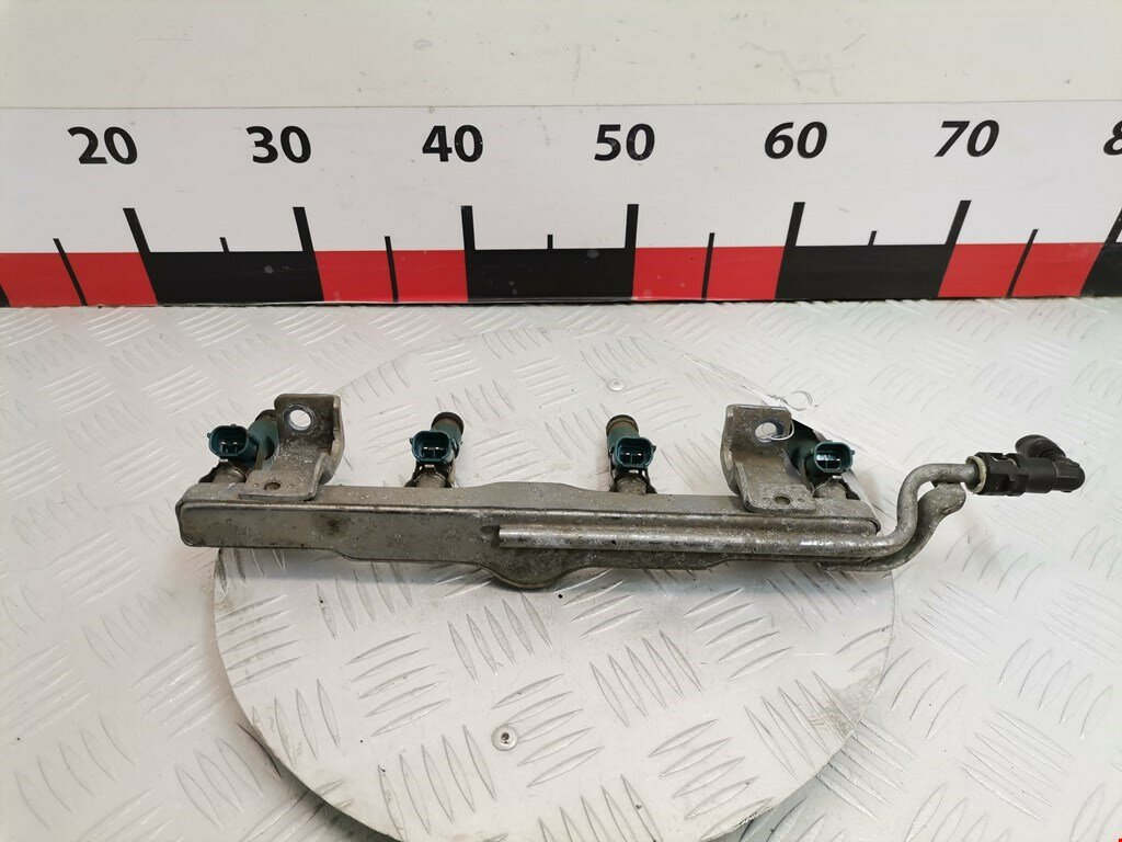 Форсунка бензиновая электрическая Mazda 2 DE ZJ2013250 арт. 1469535