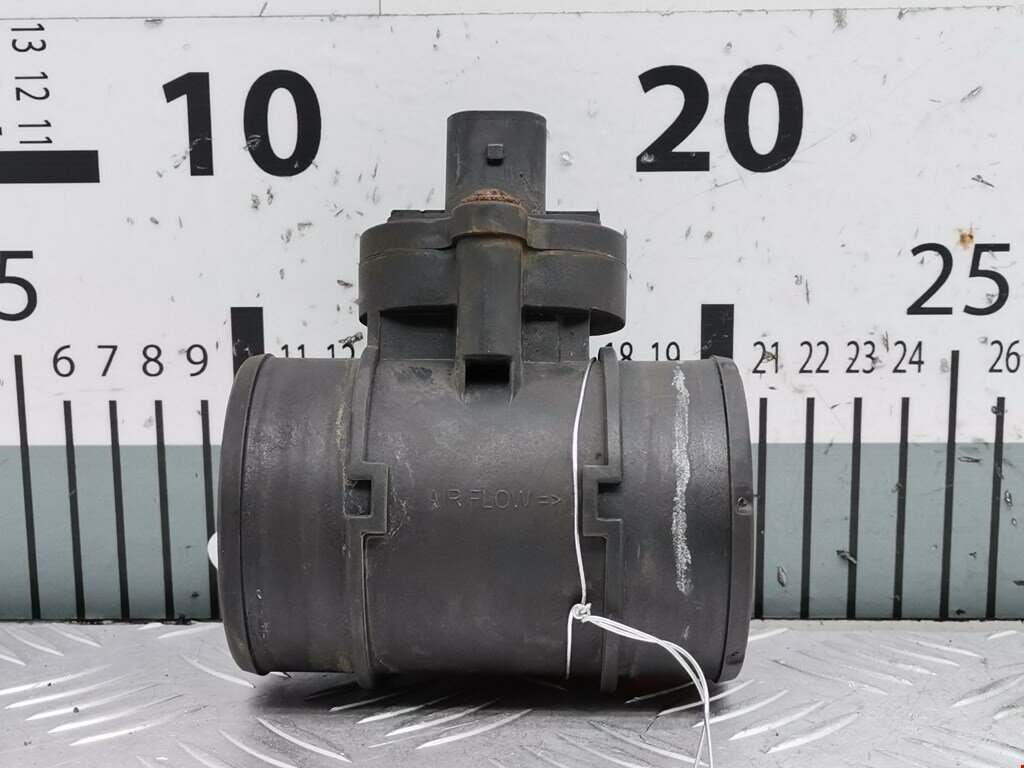 Расходомер воздуха (ДМРВ) Opel Corsa D 13307079 арт. 1889646