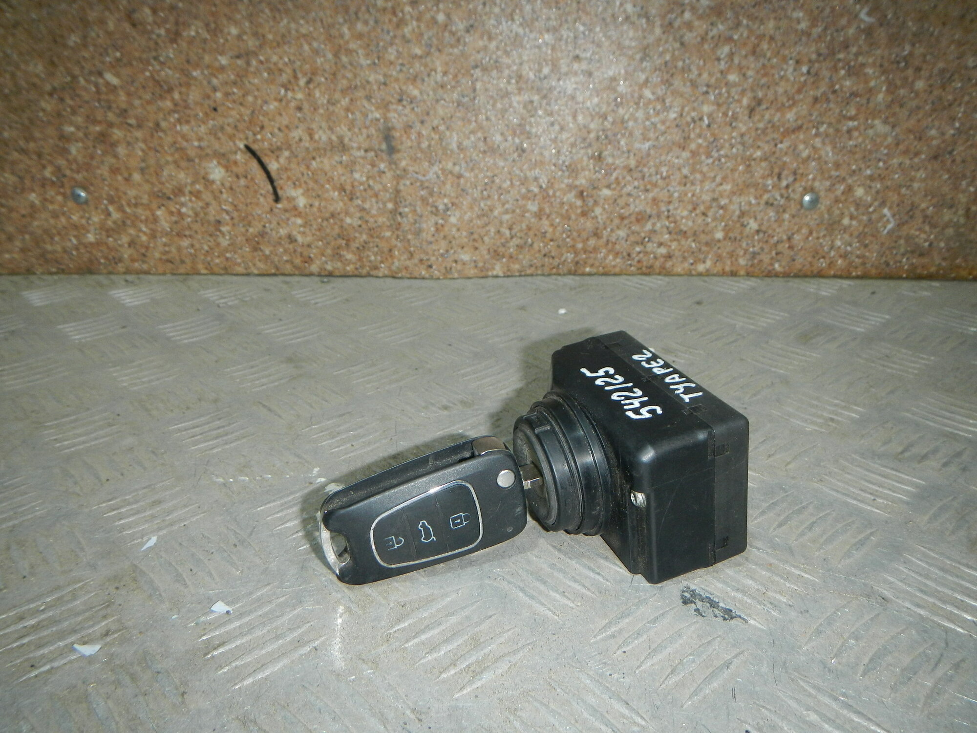 Б/У Замок зажигания, Volkswagen (Фольксваген)-TOUAREG (02-10) VOLKSWAGEN TOUAREG (02-10) 1 ключ. Без видимых повреждений....