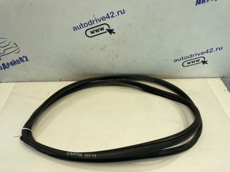 Б/У уплотнитель проема двери Kia Sportage 2006 KM D4EA Перед. Прав. 44381 Hyundai-KIA арт. 821201F000WK