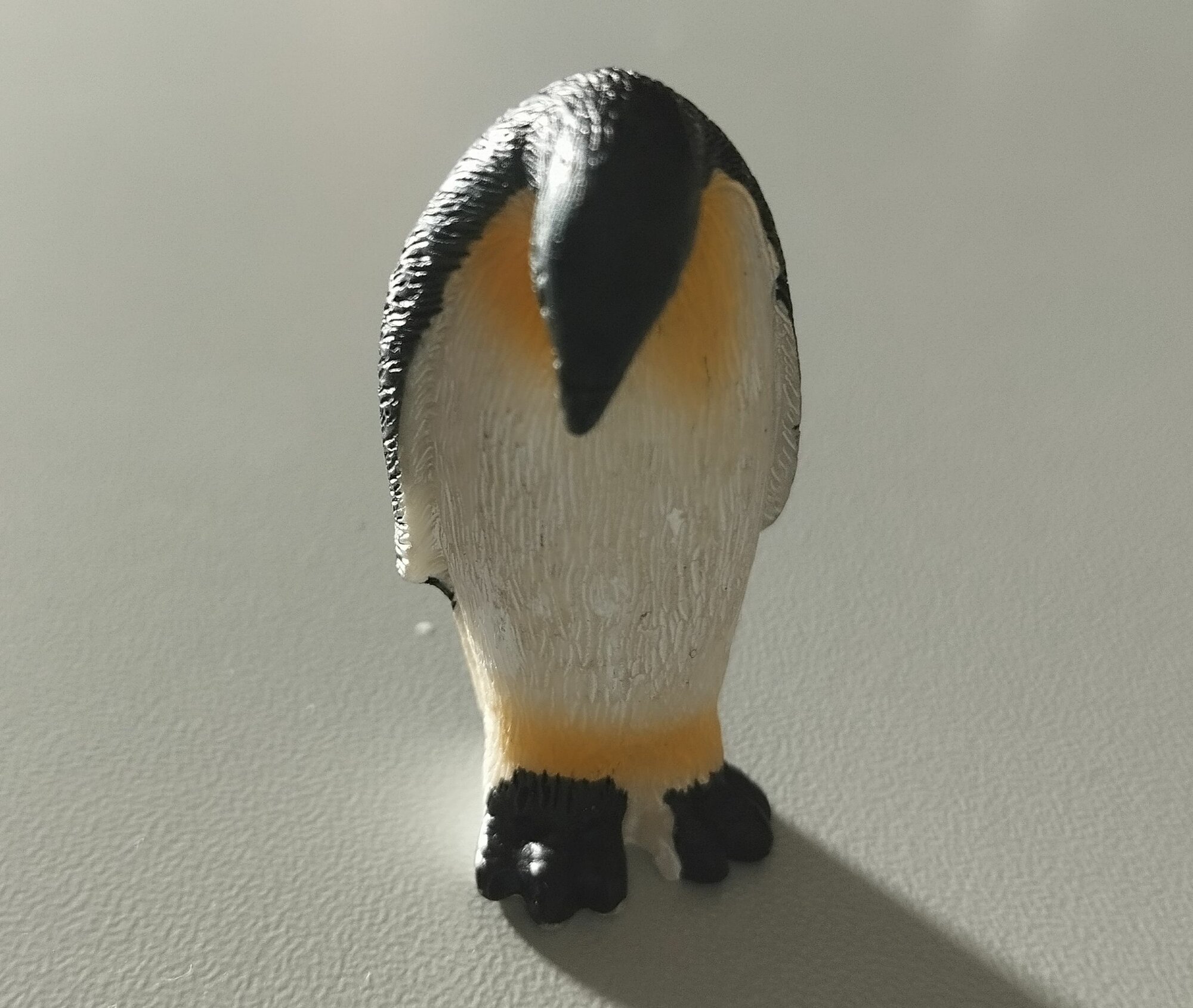 Фигурка пингвин