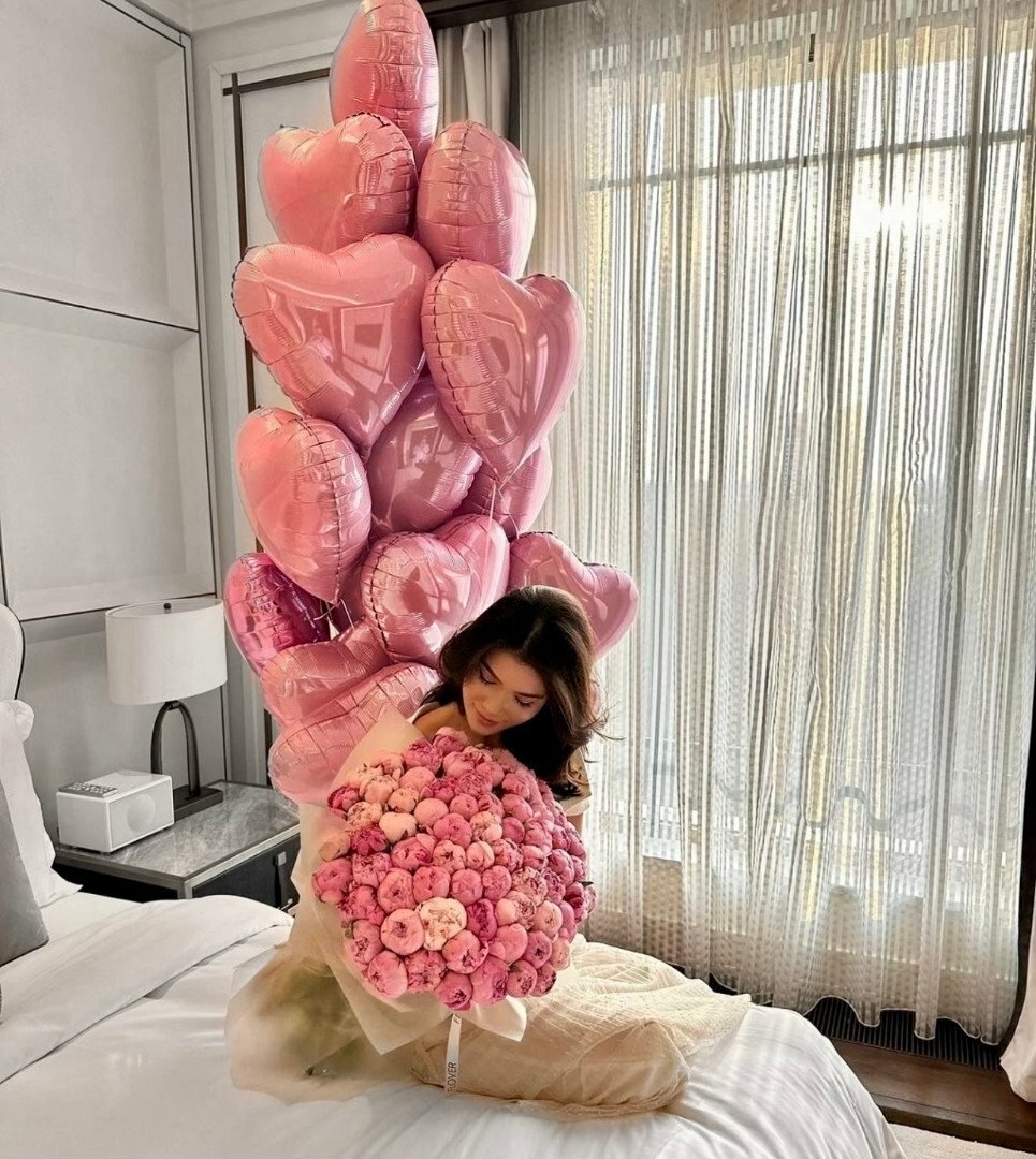 Фонтан из воздушных шаров «Розовая нежность»